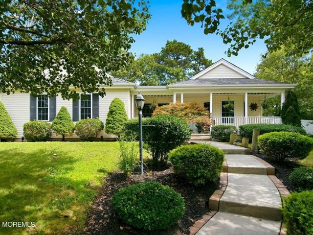 1936 Breakers Dr, Manahawkin, NJ 08050