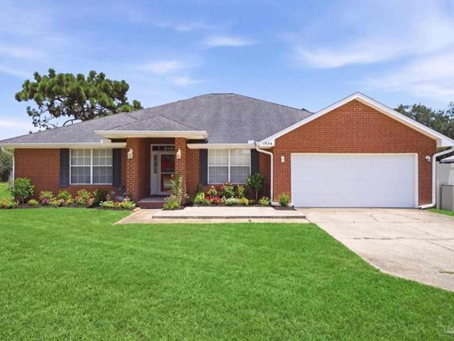 1936 Candlewood Dr, Navarre, FL 32566