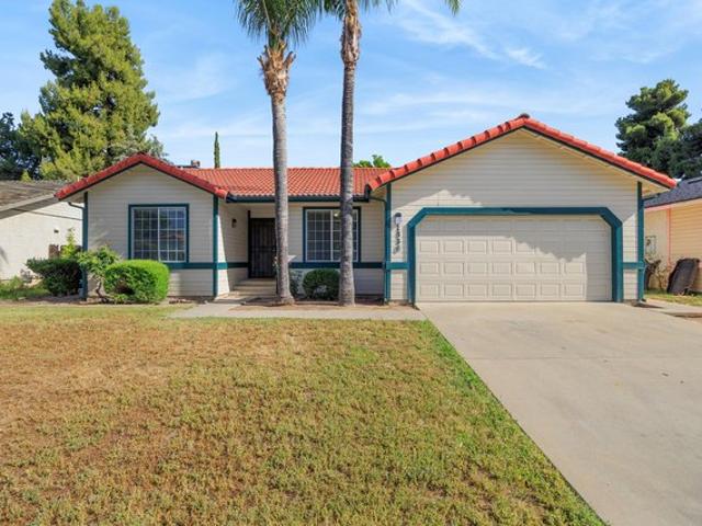 1936 E Roosevelt Ct, Visalia, CA 93292