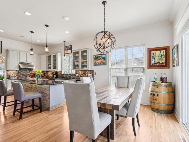 1936 Foxcroft Ln