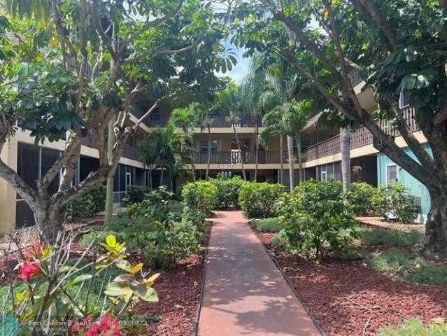 1936 Jackson St #9, Hollywood, FL 33020