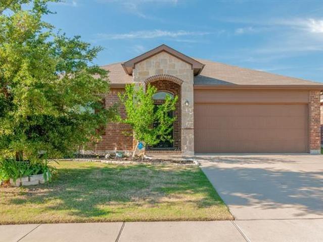 1936 Kachina Lodge Rd, Fort Worth, TX 76131