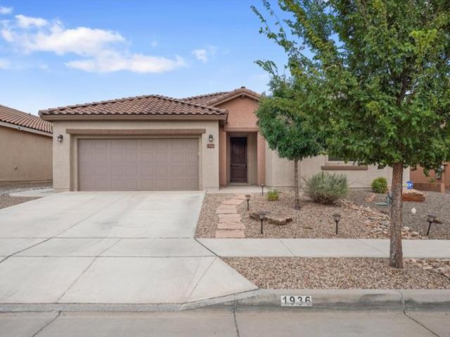 1936 Redondo Peak Dr NW, Albuquerque, NM 87120
