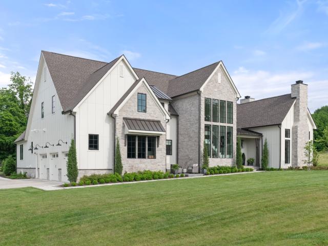 1936 Silver Fox Rd