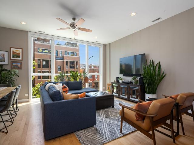 1936 W Armitage Avenue # 2W