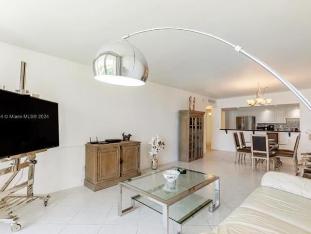 19370 Collins Ave #421, Sunny Isles Beach, FL 33160