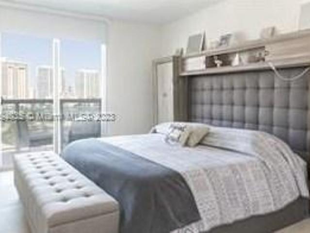 19370 Collins Ave #1026, Sunny Isles Beach, FL 33160