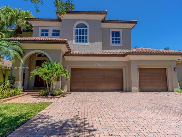 19371 30th St SW, Miramar, FL 33029