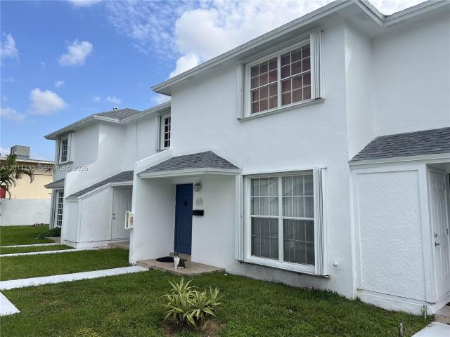 19372 SW 103rd Ct, Unit B, Cutler Bay, FL 33157 | MLS #A12011 | Compass