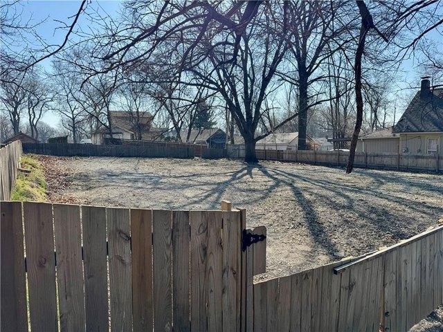 1937 N 29th St, Kansas City, KS 66104