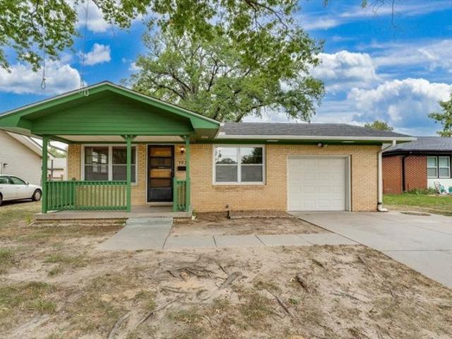 1937 N Kessler St, Wichita, KS 67203