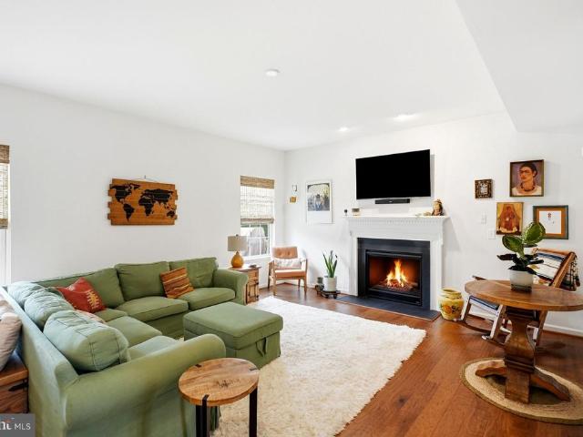 1937 Alamingo Drive