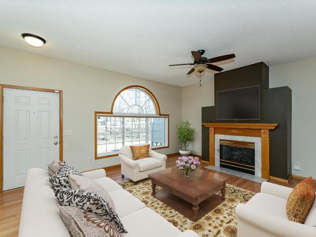 1937 Cabernet Lane NW