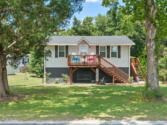 1937 Crusoe Island Rd, Whiteville, NC 28472