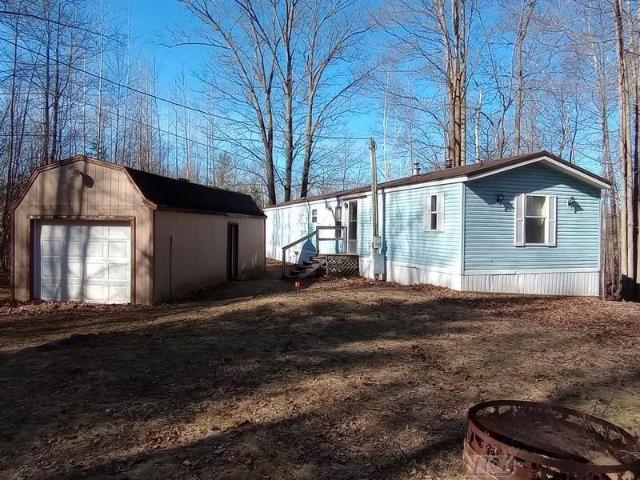 1937 Lakeshore, Gladwin, MI 48624