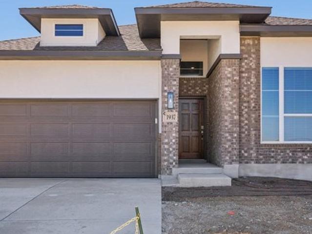 1937 Pining St, New Braunfels, TX 78132