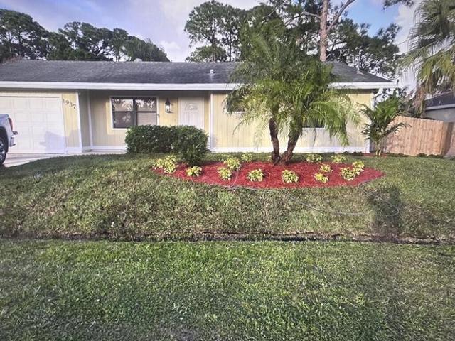 1937 SW Taurus Ln, Port Saint Lucie, FL 34984