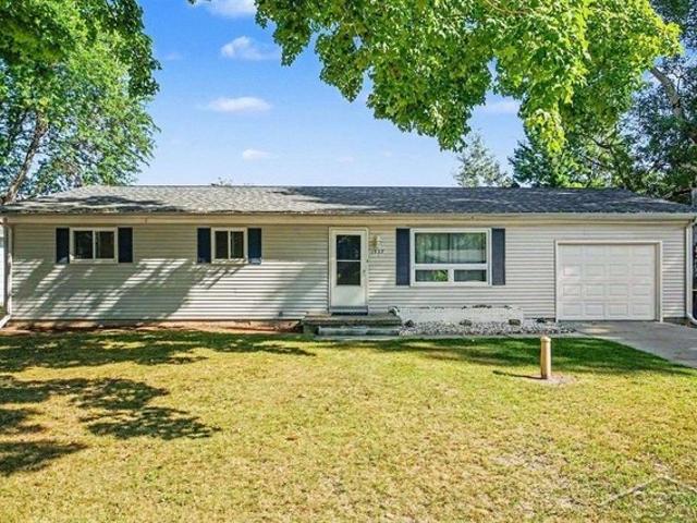 1937 S Mackenzie Ln, Mount Pleasant, MI 48858