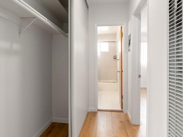 1937 S Shenandoah Street 10