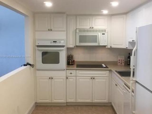 19380 Collins Ave #921, Sunny Isles Beach, FL 33160