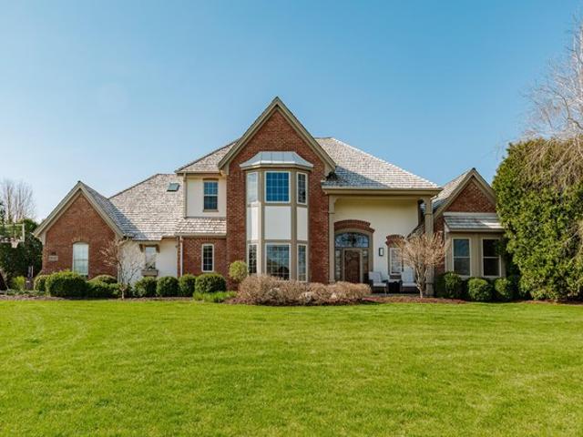 19385 Hayden Ct, Brookfield, WI 53045