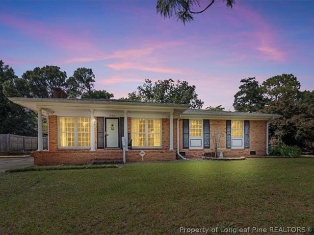1938 Martindale Dr, Fayetteville, NC 28304