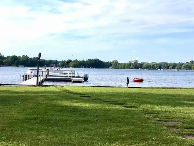 1938 N Salisbury Dr, Gladwin, MI 48624