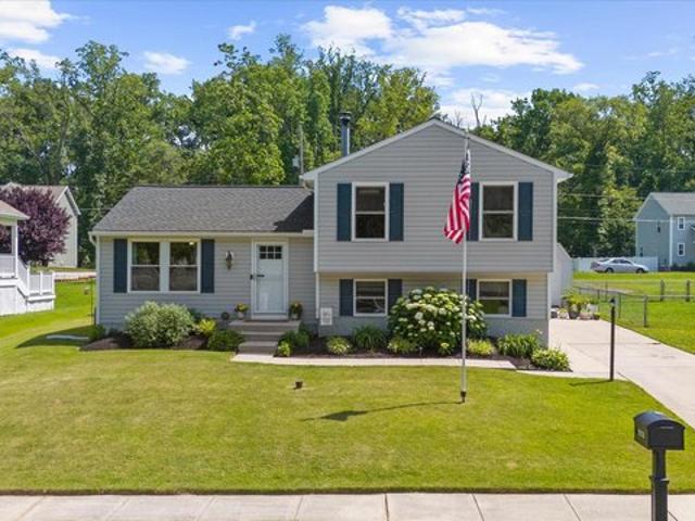 1938 Sue Creek Dr, Baltimore, MD 21221