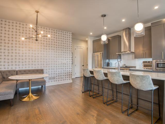 1938 W Augusta Boulevard # 301