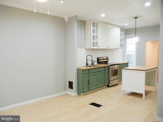 1938 W Bristol St, Philadelphia, PA 19140