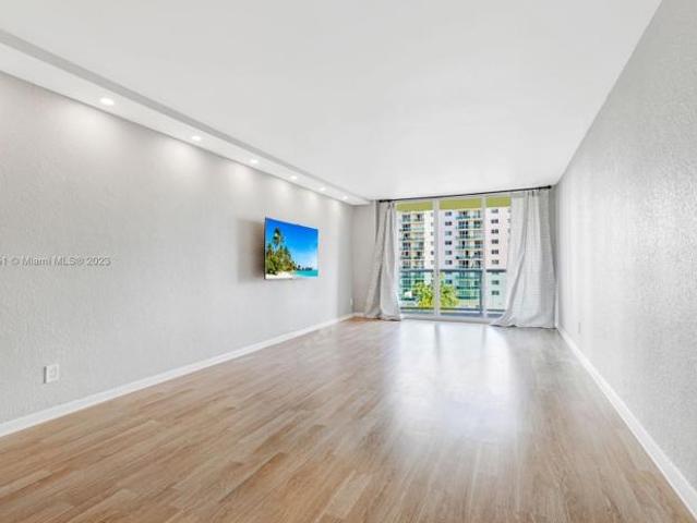19390 Collins Ave #506, Sunny Isles Beach, FL 33160