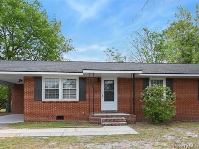 1939 Crestview Dr, Fayetteville, NC 28304