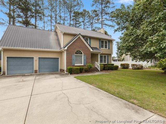 1939 Fairforest Dr, Fayetteville, NC 28304