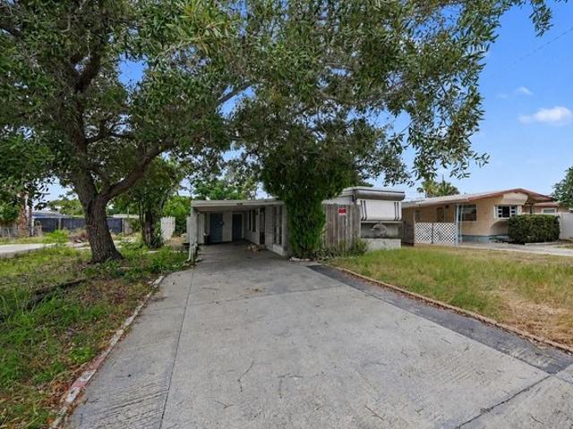 1939 Hoyle Dr, Holiday, FL 34691