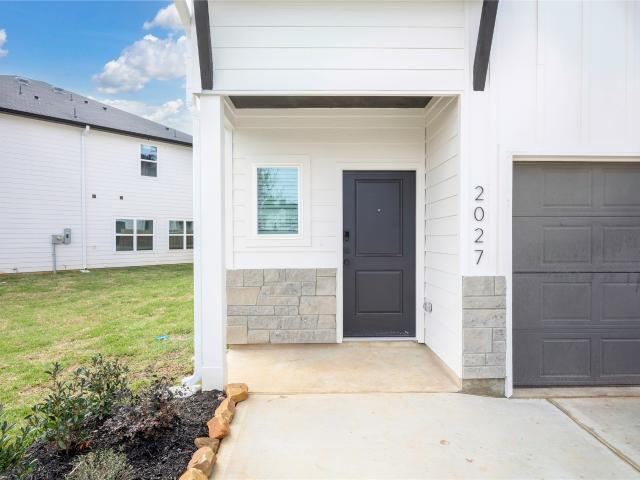 1939 Longmire Villas Court