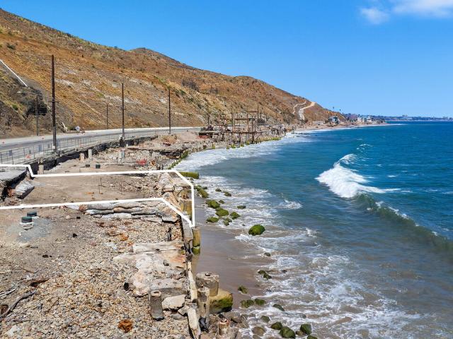 19302 Pacific Coast Hwy, Malibu, CA 90265 | MLS #25576