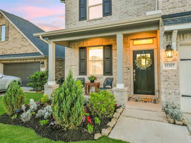 19307 Hillside Pasture Ln, Tomball, TX 77377 | MLS #45962 | Compass