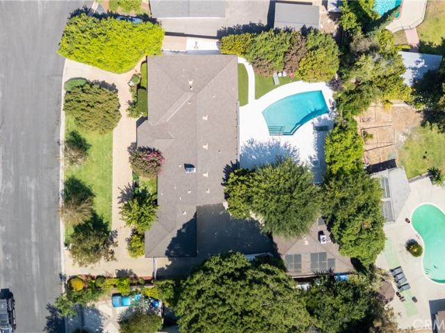 19308 Lemarsh St, Northridge, CA 91324 | MLS #SR26046 | Compass