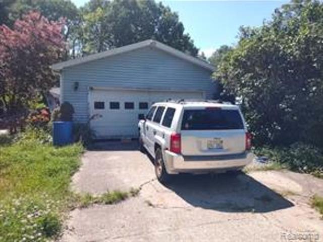 1930 N Mackinaw Trail