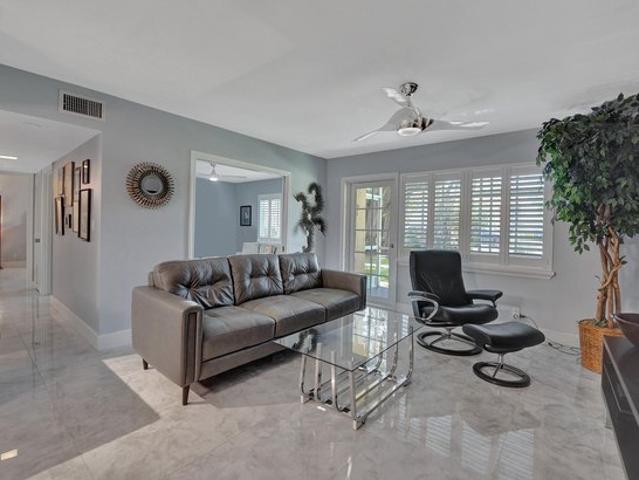 1930 NE 2nd Ave Apt 117L, Wilton Manors, FL 33305