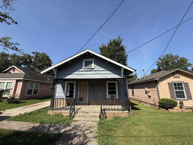 1930 Cleo St, Beaumont, TX 77701