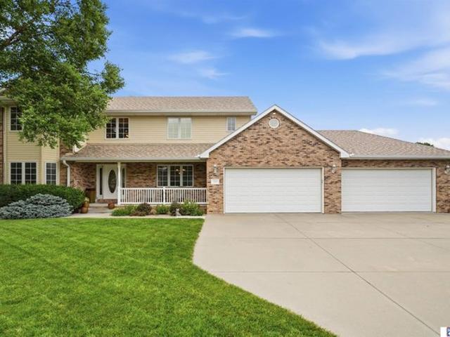 1930 Davenport Dr, Lincoln, NE 68512