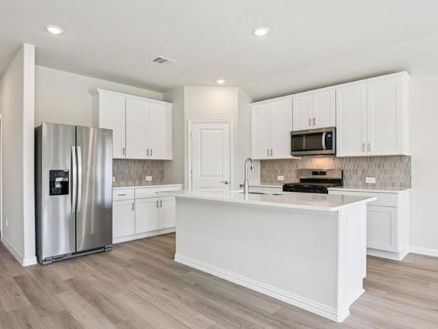 1930 Furlong Dr, Seagoville, TX 75159