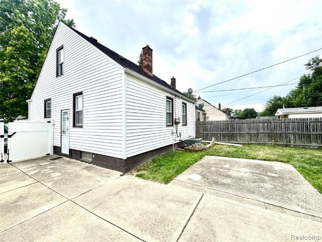 1930 Leblanc Avenue