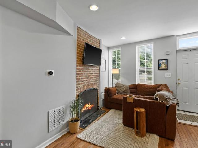 1930 Light Street