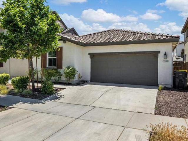 1930 Plumas Dr, Lathrop, CA 95330