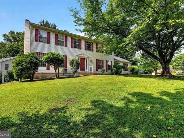 19319 Plummer Dr, Germantown, MD 20876