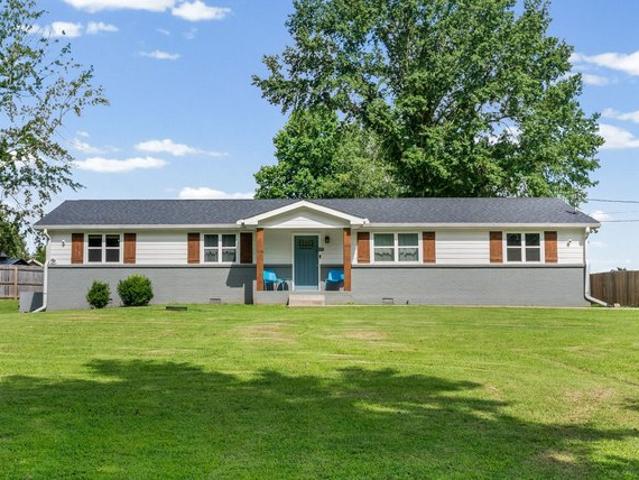 1931 Blue Bird Dr, Pleasant View, TN 37146