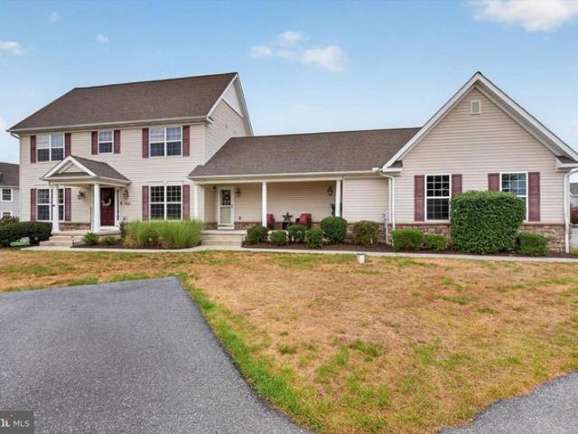 1931 Preserve Ln, Palmyra, PA 17078