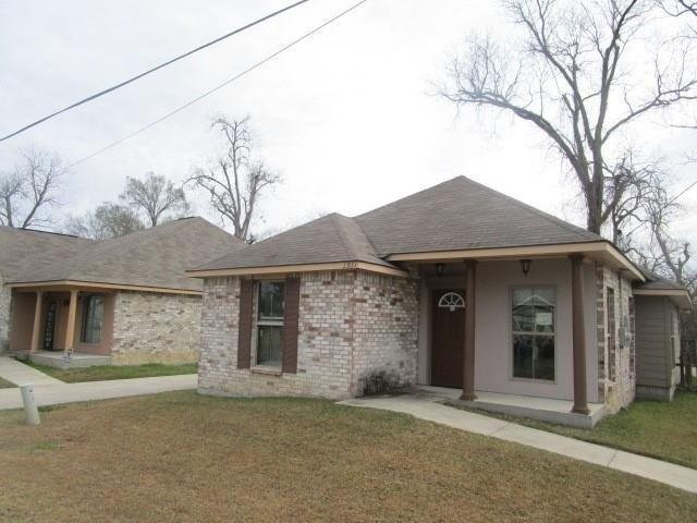 1931 Ravier Ln, Sunshine, LA 70780